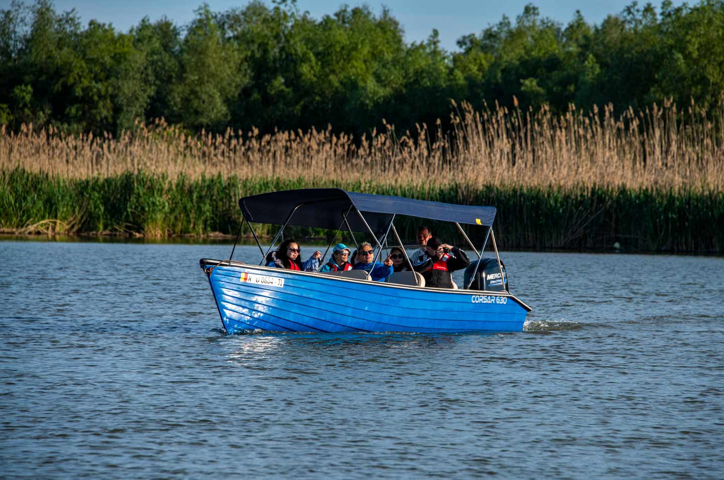 Plimbari cu barca in Delta Dunarii - Delta Tour Nautica
